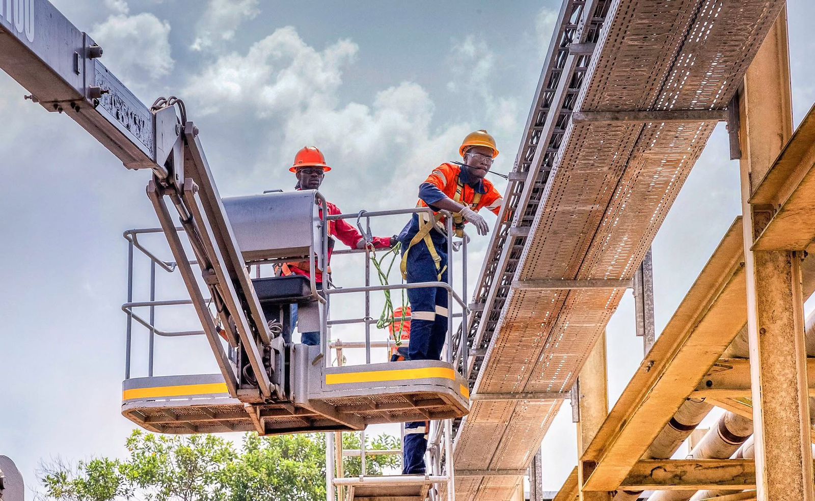 Powering The Expansion 2 : ArcelorMittal Constructs Two Heavy Power ...